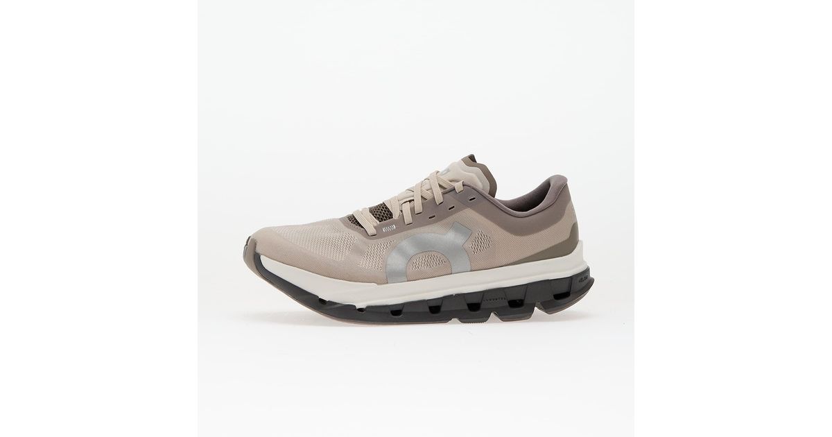 On Shoes Sneakers W Cloudflow Fog/ Eclipse in White | Lyst
