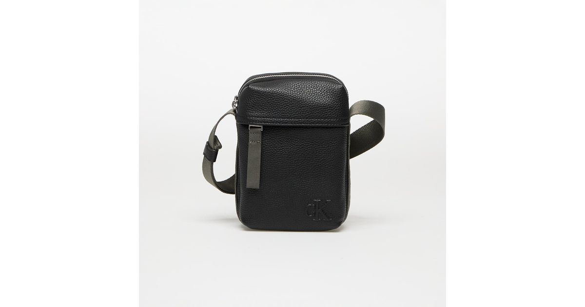 Calvin Klein Bag Jeans Cargo Reporter Bag in Black | Lyst