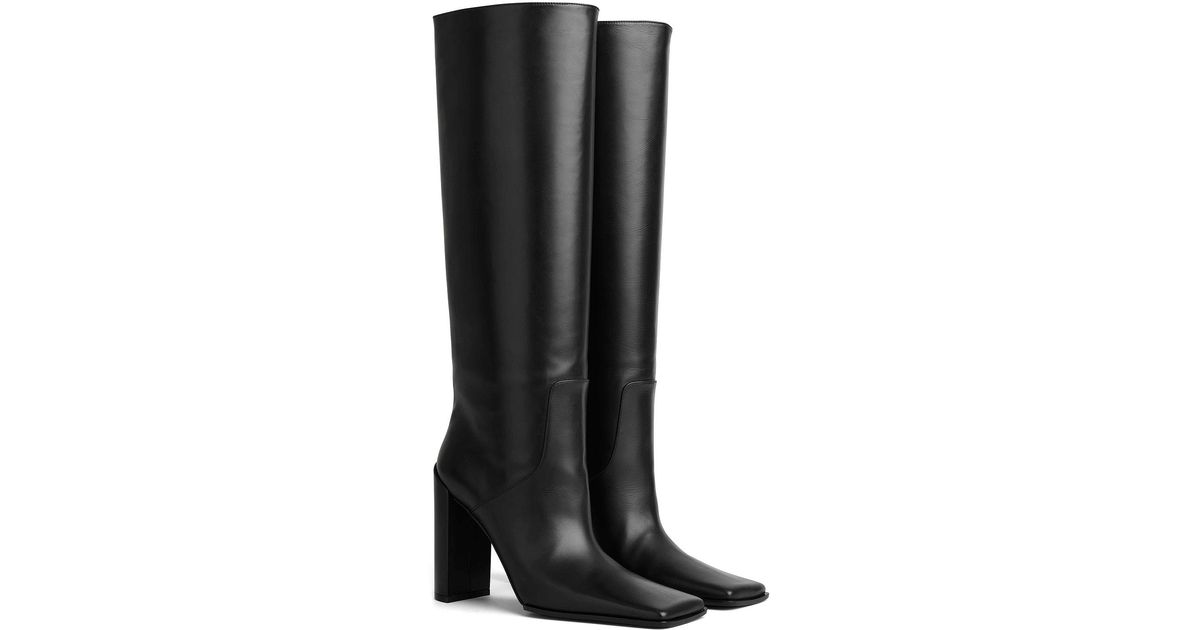 Alaïa Knee High Boot in Black | Lyst