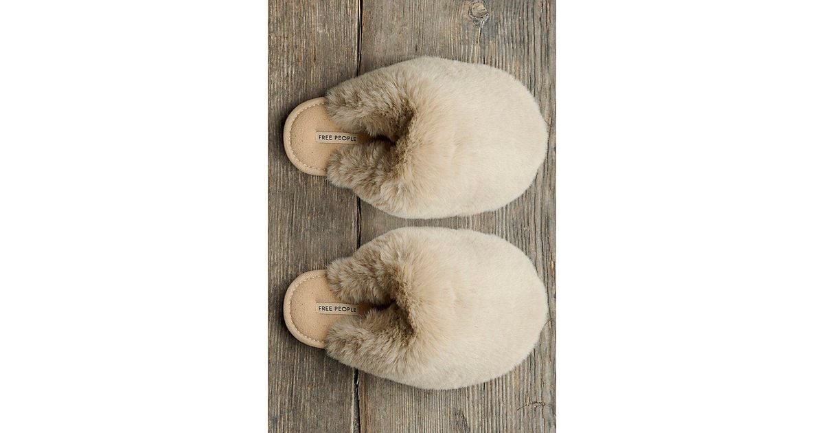 Free People Snowball Slippers in Brown | Lyst