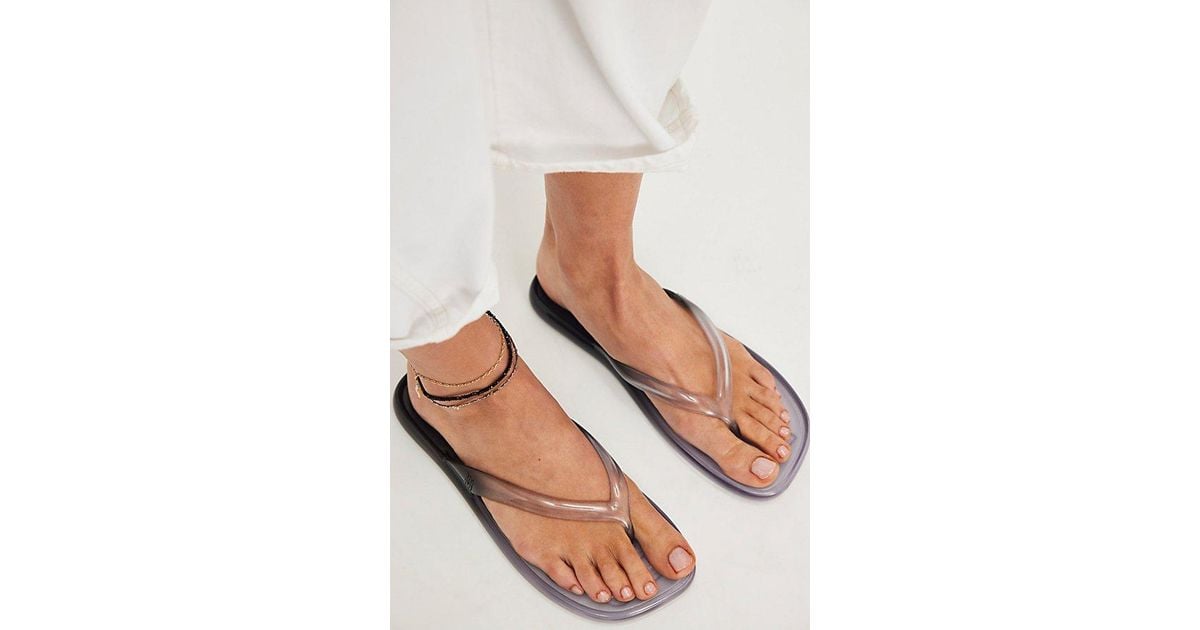 Melissa Beachwear Flip Flops in Natural | Lyst UK