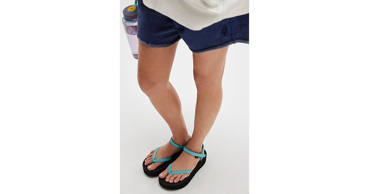 Teva Flatform Slim Sandals in Blue | Lyst