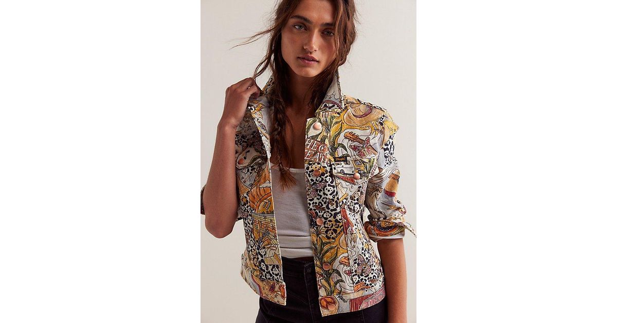 Wrangler X Lainey Wilson Life Of Lainey Trucker Jacket in Brown | Lyst UK