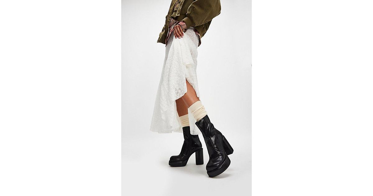 Jeffrey Campbell Lydia Platform Boots in White | Lyst UK