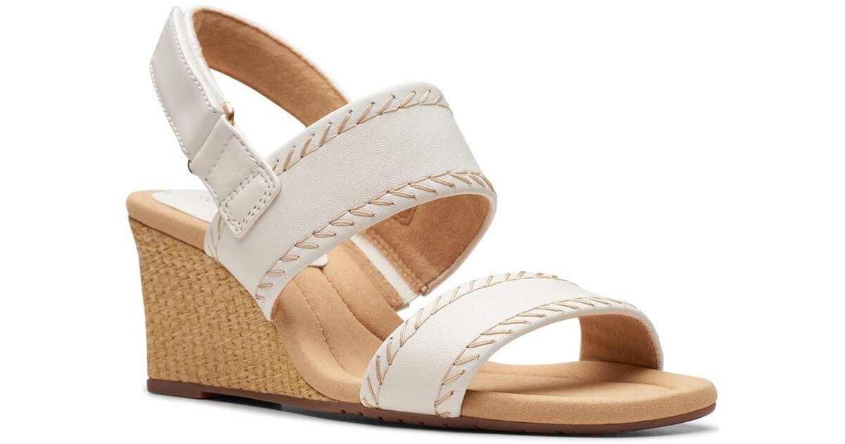 Clarks Kyarra Rose Leather Sandal in Metallic | Lyst