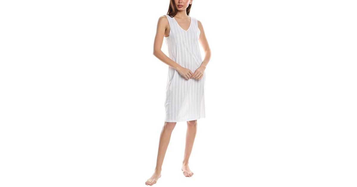 Hanro Simone Gown in White | Lyst
