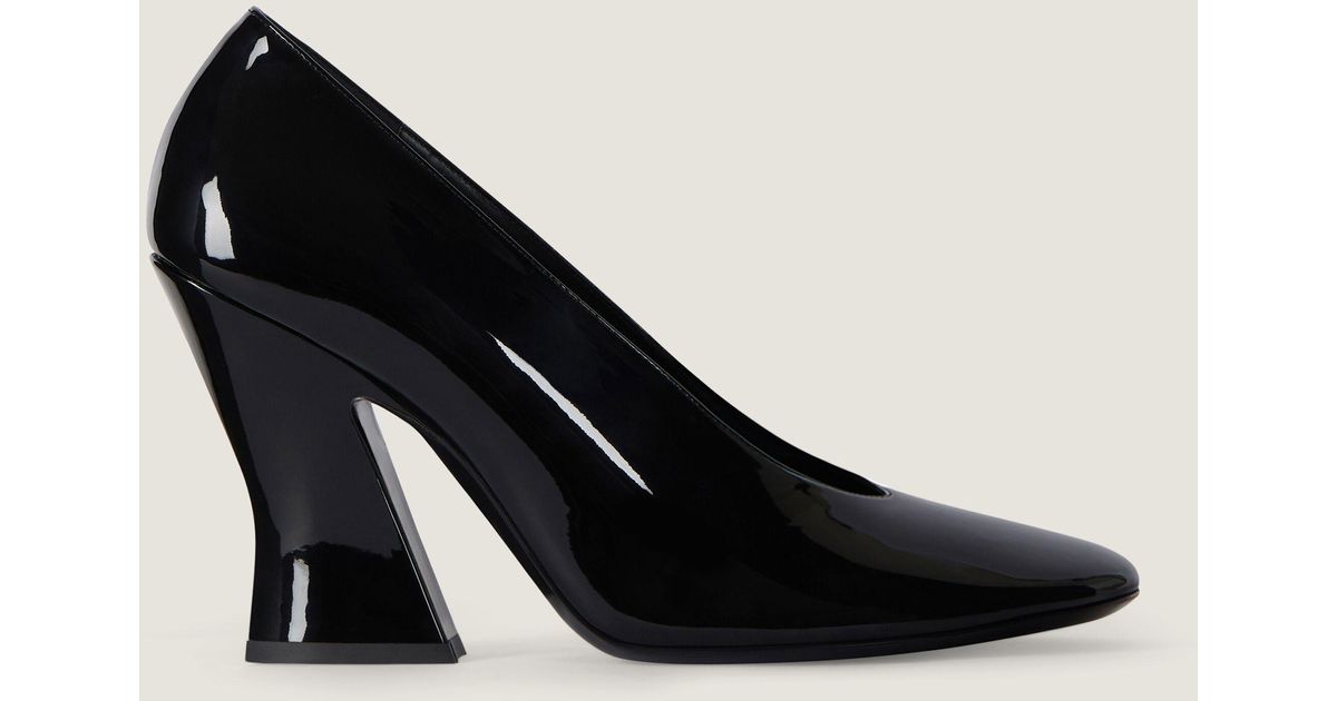 Givenchy Sculpted Pumps in Black | Lyst
