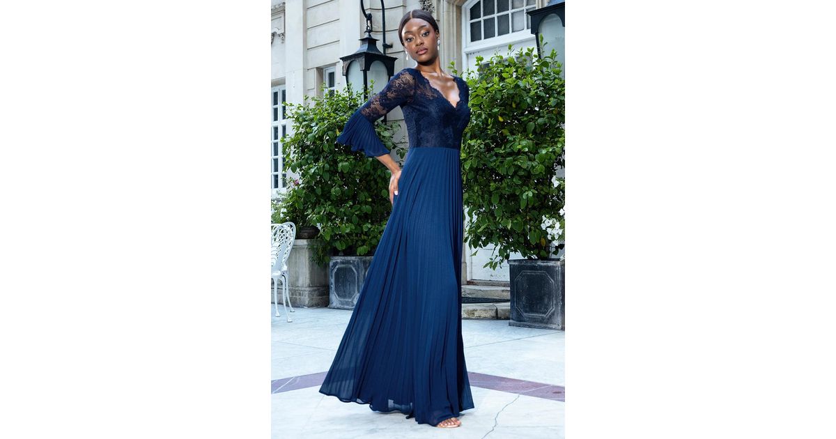 Goddiva Scalloped Lace Bodice Pleated Chiffon A Line Maxi Dress in Green | Lyst