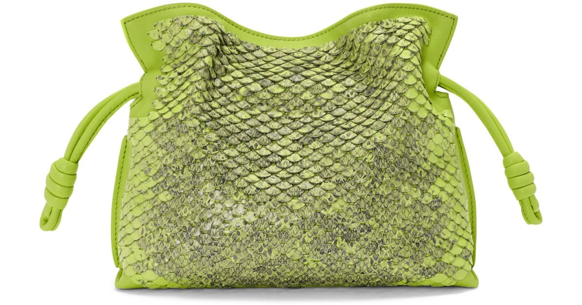Loewe Mini Snakeskin Scales Flamenco Clutch in Green | Lyst