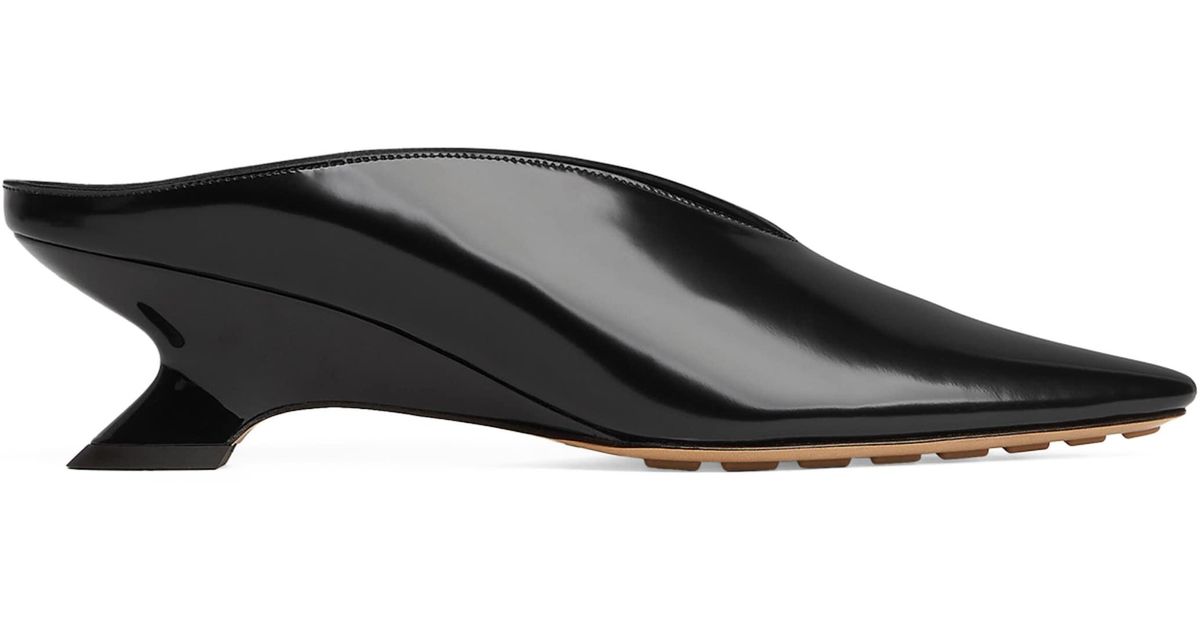 Bottega Veneta Vinyl Jet Mules 50 in Black | Lyst