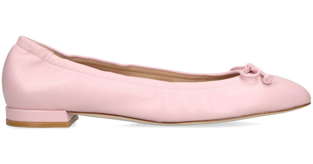 Stuart Weitzman Leather Bria Ballet Flats in Pink | Lyst