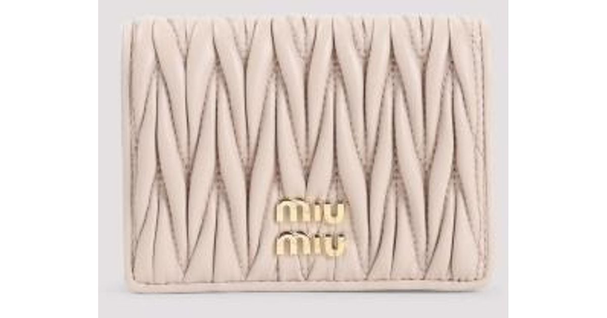 Miu Miu Lamb Leather Wallet in Pink | Lyst UK