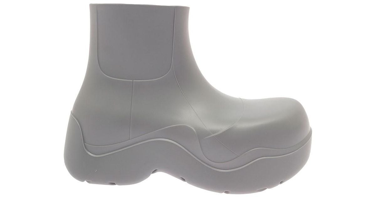 Bottega Veneta 'Puddle' Molded Ankle Boots in Gray | Lyst