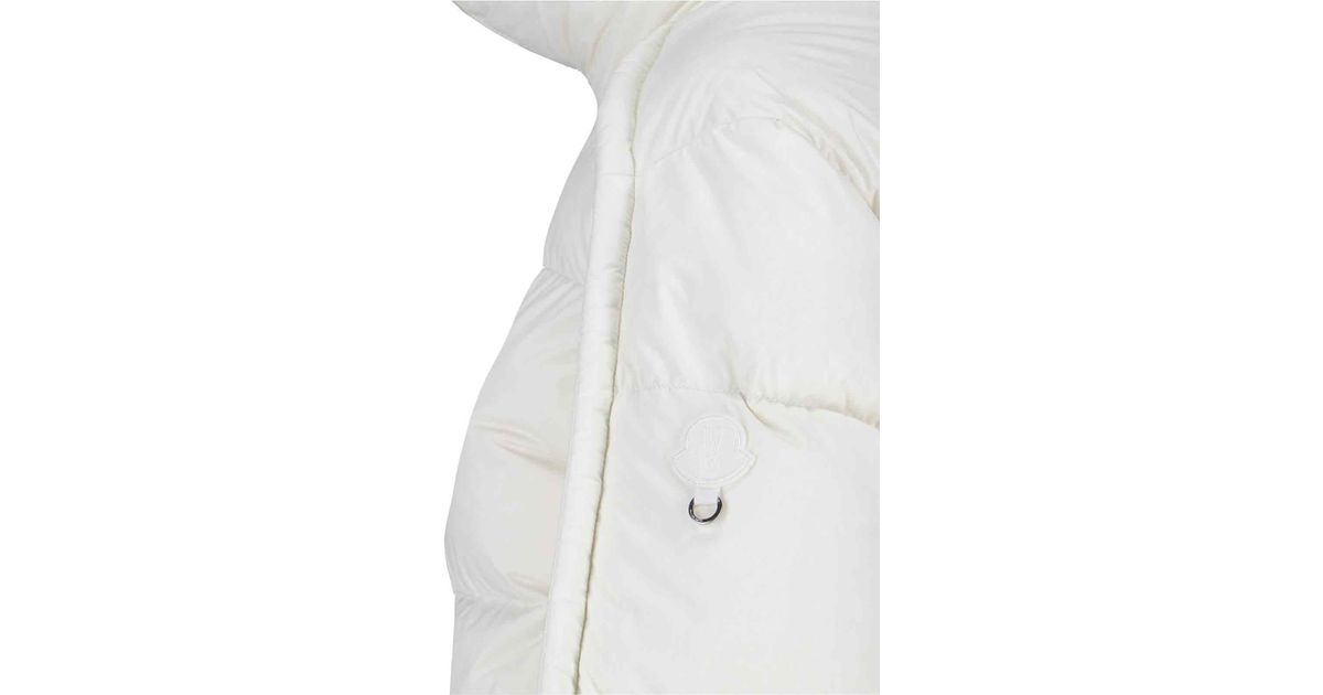 Moncler X Willow Smith Short Down Jacket Jayel in White | Lyst