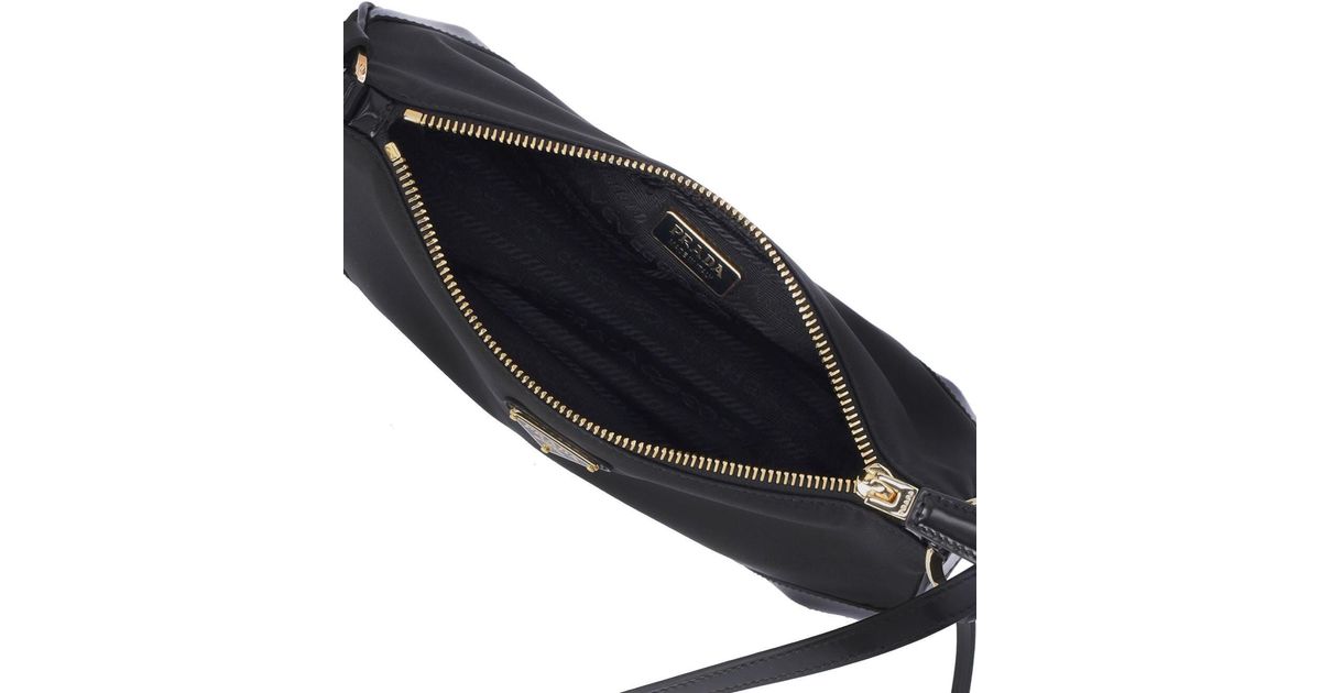 Prada Re-Edition 2002 Shoulder Bag in Black | Lyst UK