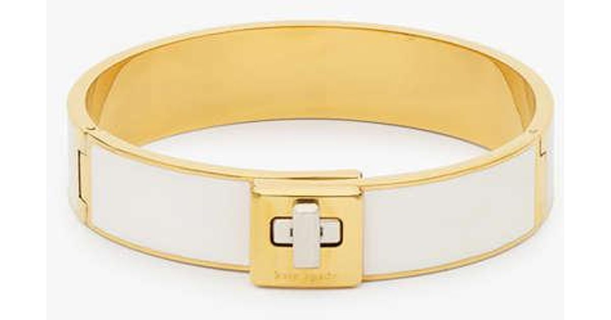 Kate Spade Phoebe Enamel Turnlock Bangle in Black | Lyst