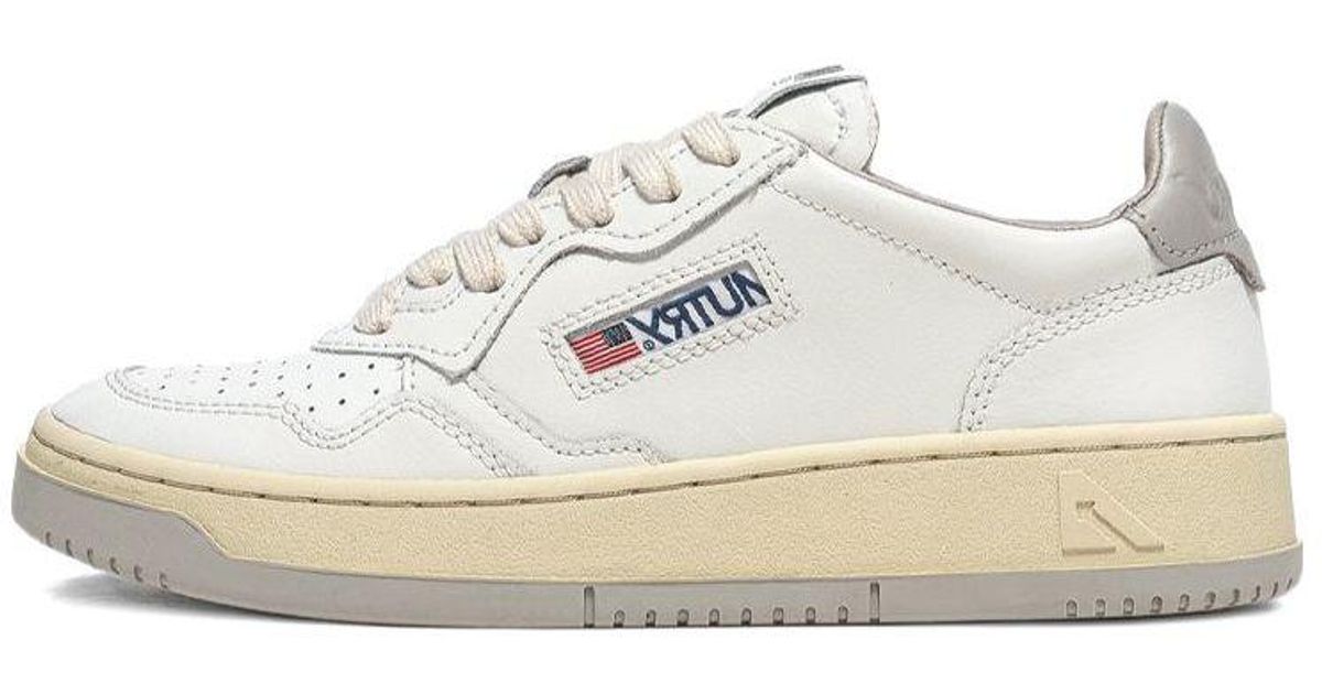 Autry (Wmns) Medalist Leather Low in White | Lyst