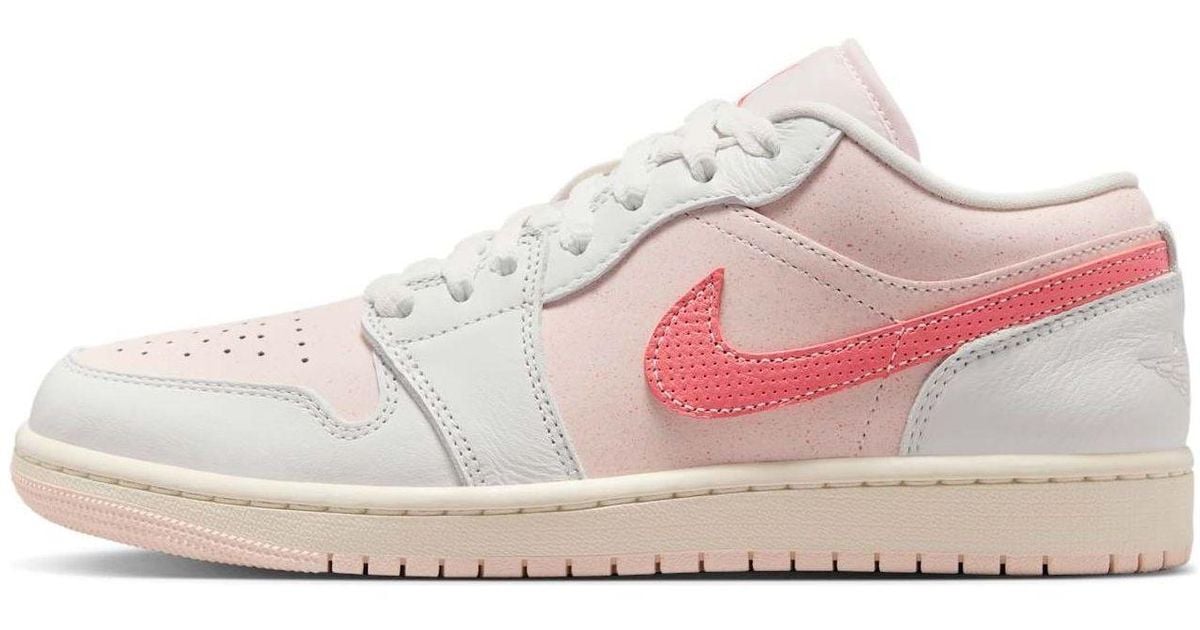 Nike (Wmns) 1 Low Se 'Strawberry Milkshake' in Pink | Lyst