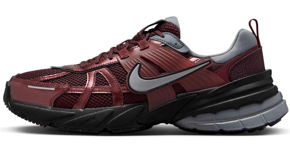 Nike V2K Run Crush Metallic' in Brown for Men | Lyst