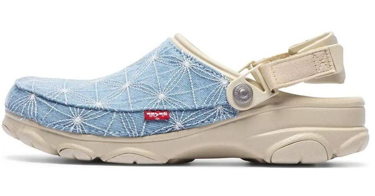Crocs™ X Levi's Sashiko Classic All-Terrain Clog 'Bone' in Blue for Men ...