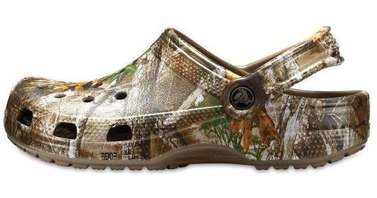 Crocs™ X Realtree Edge Classic Clogs 'Camo' in Brown | Lyst