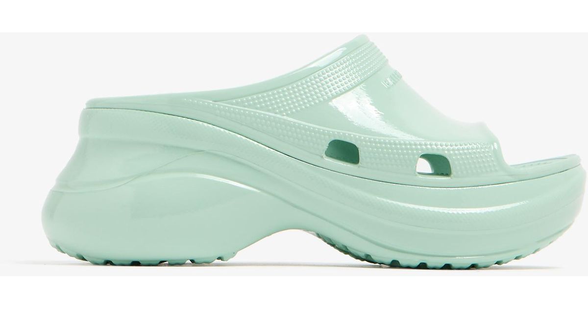 Balenciaga X Crocs Pool Sandals in Green | Lyst