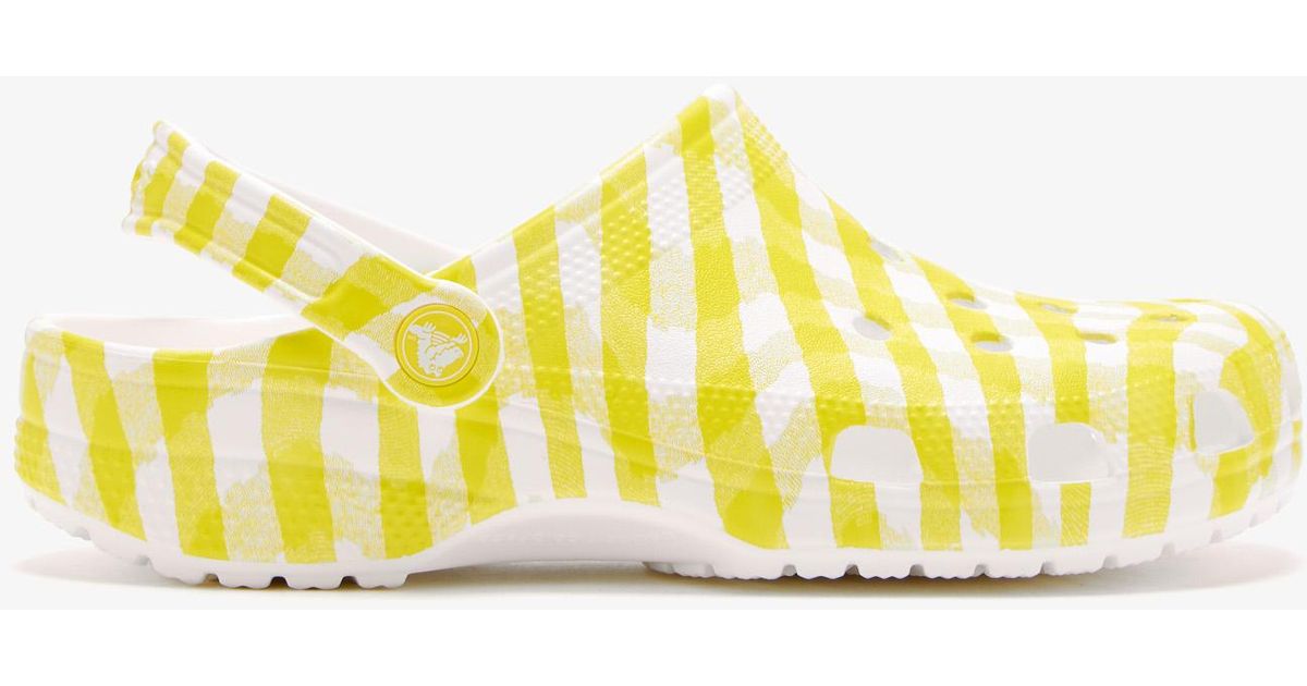 Crocs™ Classic Gingham Clogs in Yellow | Lyst