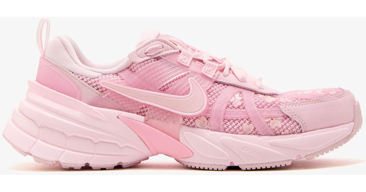 Nike V2K Run Sneakers in Pink | Lyst