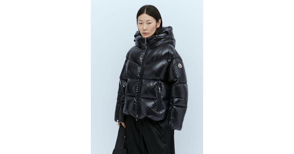 Moncler Hooded Huppe Short Down Jacket in Black | Lyst