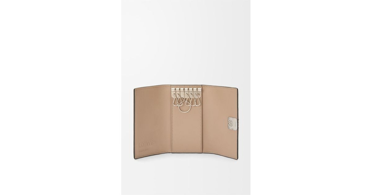 Loewe Luxury Anagram Key Case In Pebble Grained Calfskin in Natural | Lyst