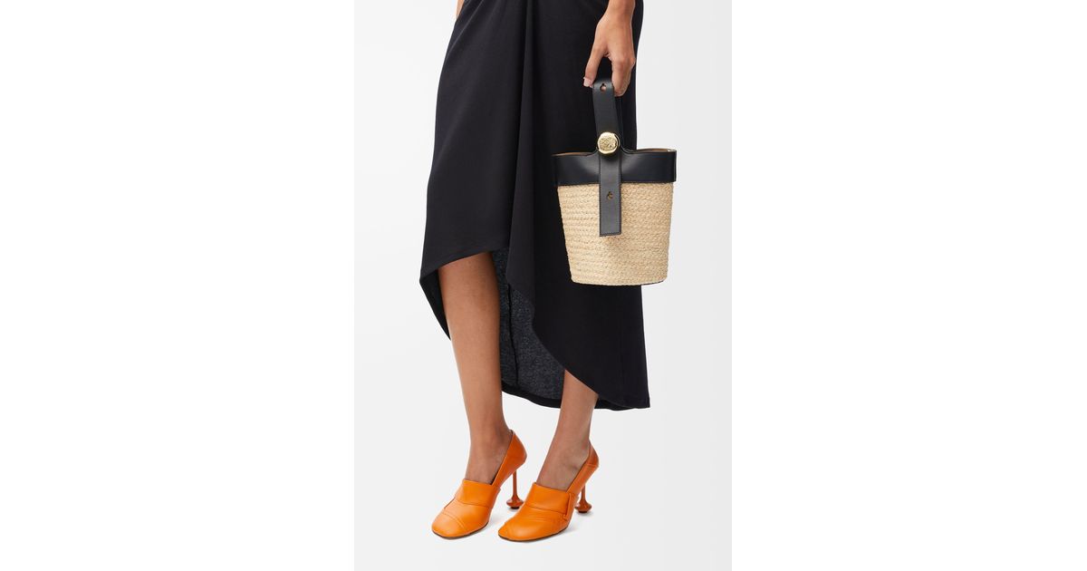 Loewe Luxury Mini Pebble Bucket In Raffia And Calfskin in Black | Lyst