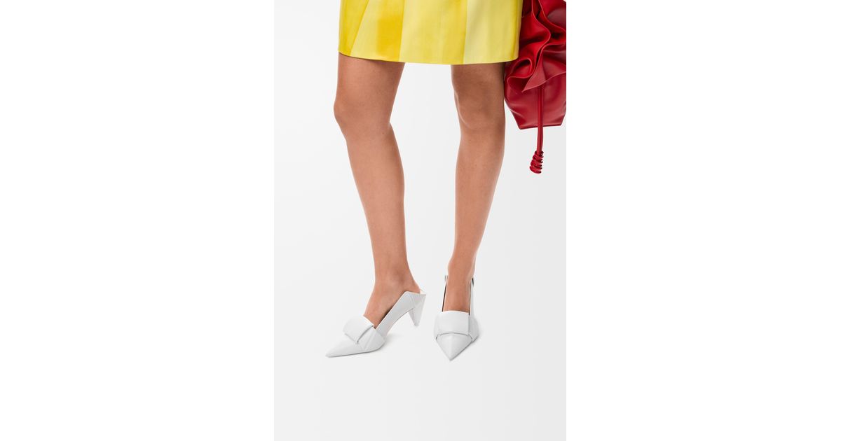 Loewe Origami Flap Back Pump in White | Lyst