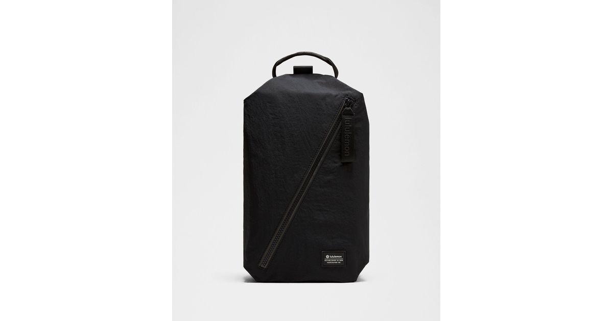 lululemon Fast Track Bag 2.0 9L in Black | Lyst