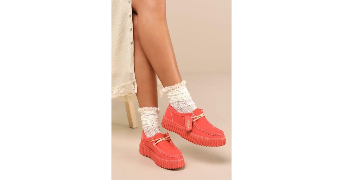 Clarks Torhill Bee Suede Leather Flatform Lace-Up Loafers in Pink | Lyst