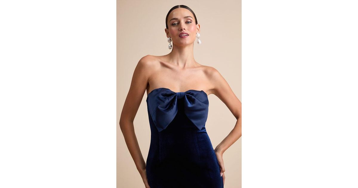 Lulus Dramatic Stunner Velvet Bow Strapless Maxi Dress in Blue | Lyst