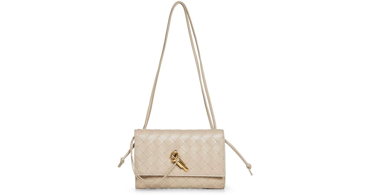 Bottega Veneta Ecru Andiamo Pouch in Natural | Lyst