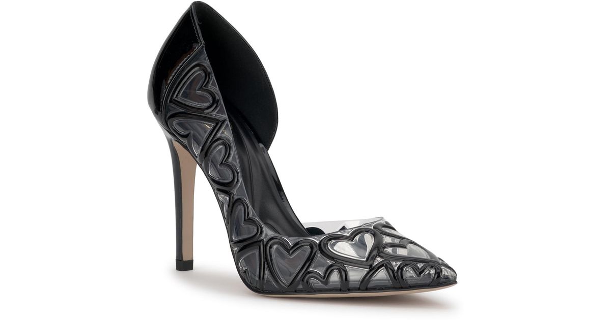 Jessica Simpson Palvin Vinyl Heart Pumps in Black | Lyst