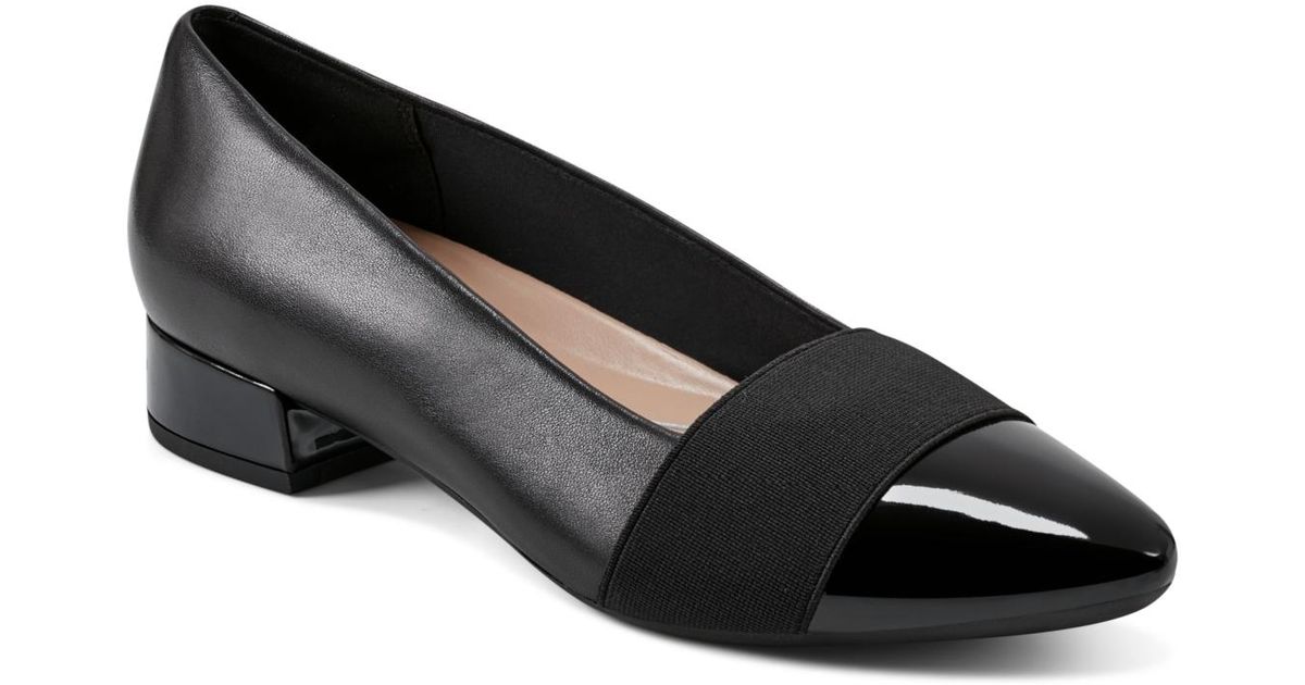 Easy Spirit Casta Eflex Pointy Toe Dress Pumps in Black | Lyst