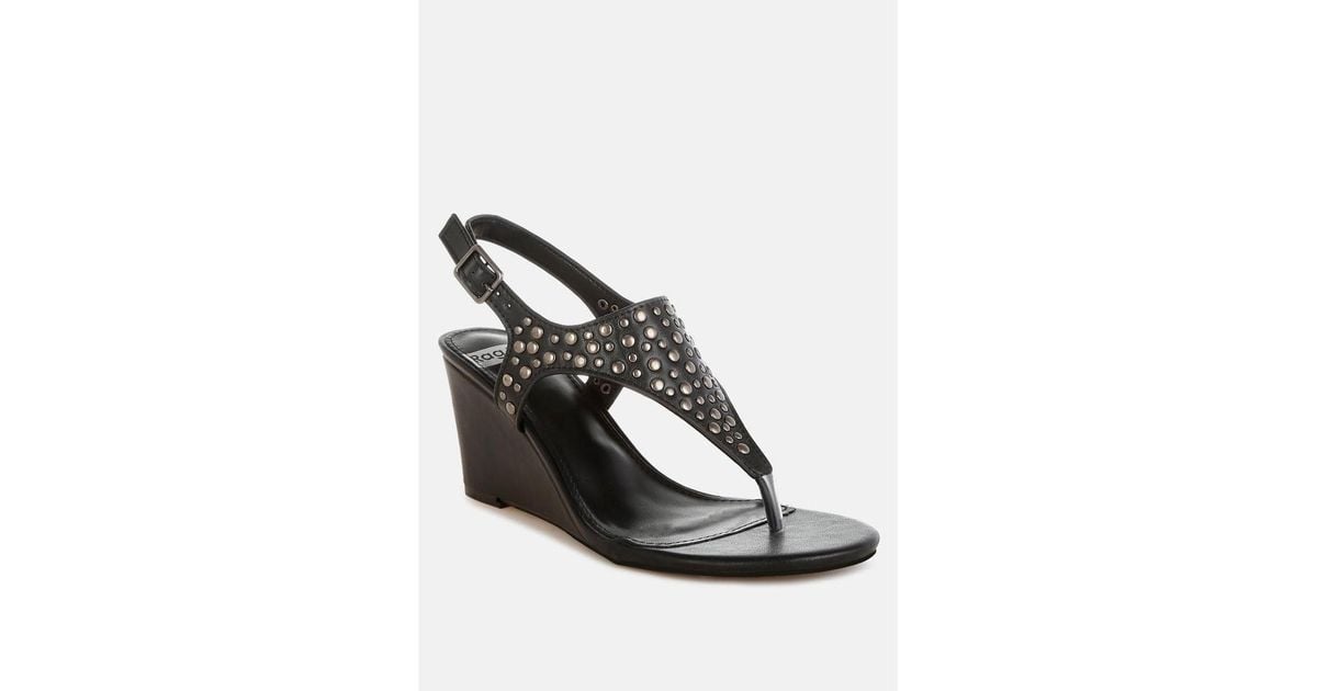 Rag & Co Sappho Studded Thong Toe Wedges in Black | Lyst