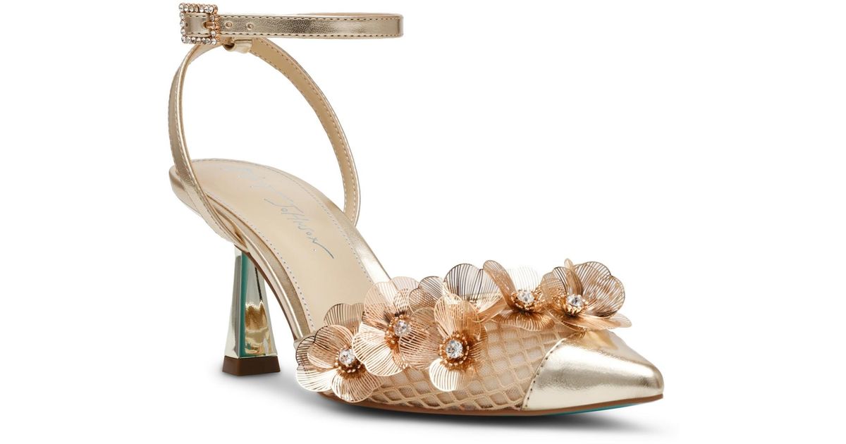 Betsey Johnson Carli Flower Ornament Pumps in Metallic | Lyst
