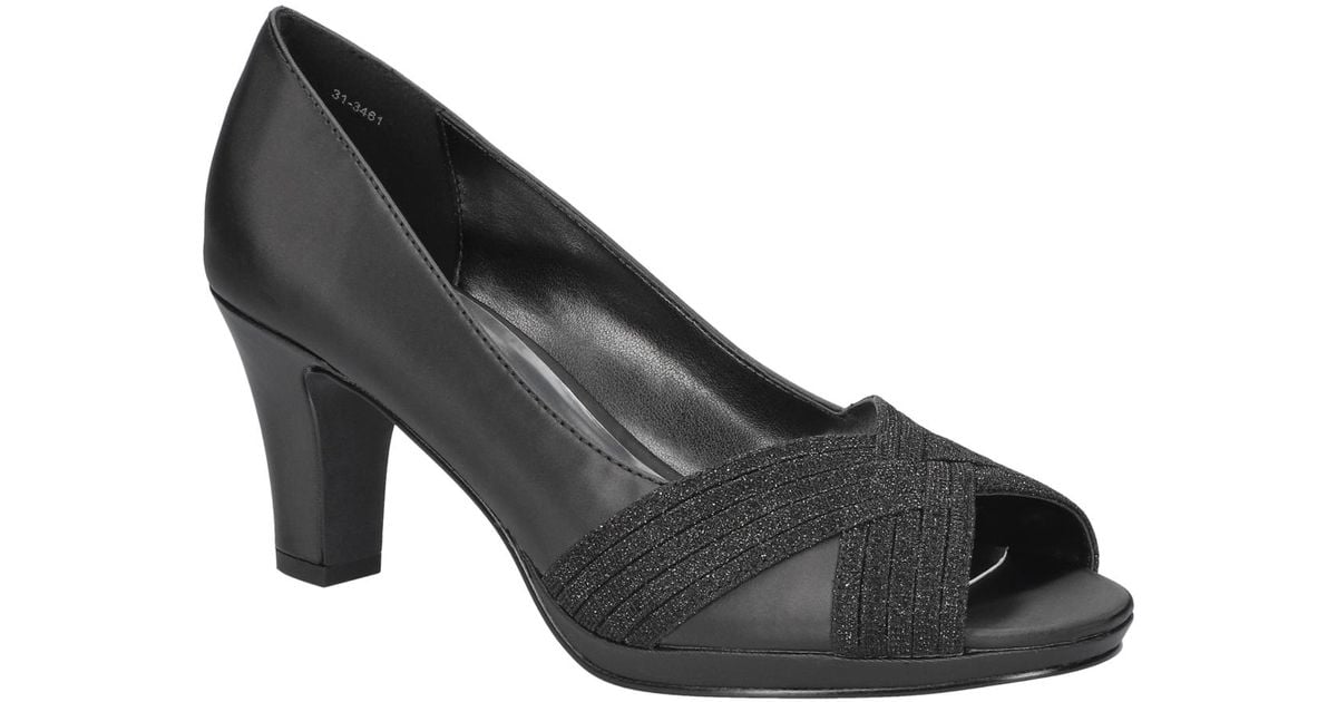 Easy Street Lavish Platform Pumps in Black | Lyst