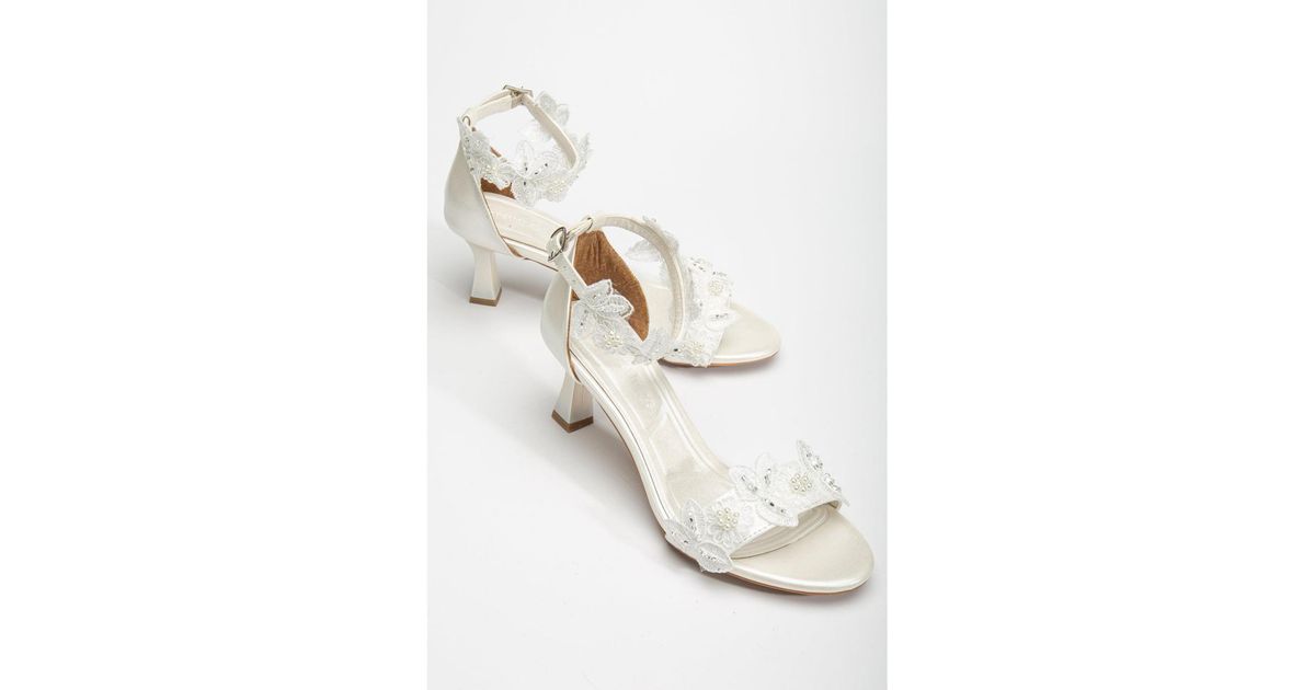 Forever & Always Shoes Birdie Lace Kitten Heel Sandals in White | Lyst