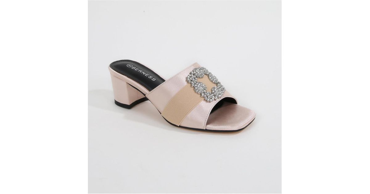 BERNESS Kay Jeweled Brooch Slide in White | Lyst