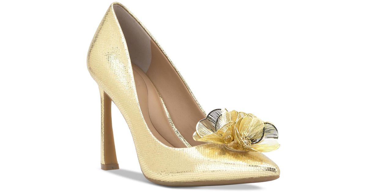 INC International Concepts Kaleia Flower Pumps in Metallic | Lyst