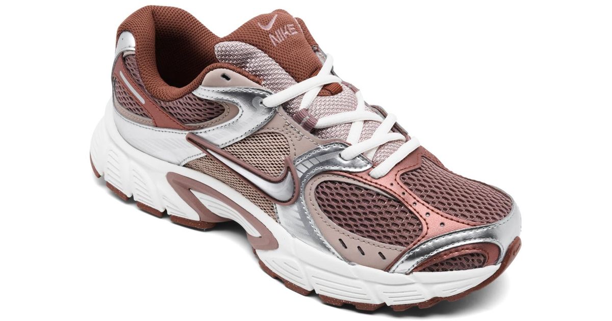 Nike V5 Rnr Casual Sneakers From Finish Line in Pink | Lyst