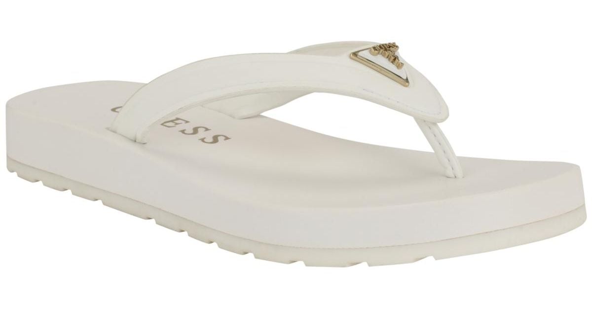 Guess Candry Triangle Logo Eva Thong Flip Flop Sandals in White | Lyst