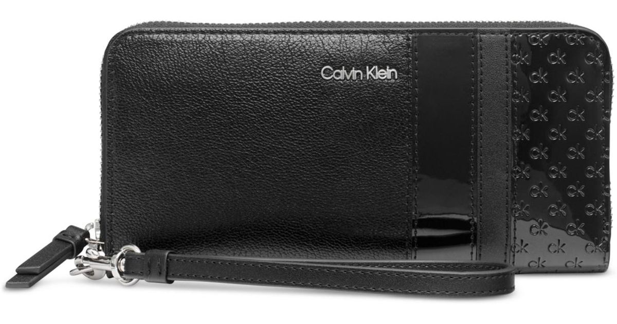 Calvin Klein Moon Signature Embossed Boxed Wallet in Black | Lyst