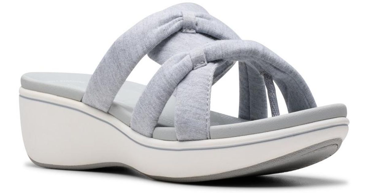 Clarks Cloudsteppers Breeze Rae Cam Slip-on Flat Sandals in White | Lyst