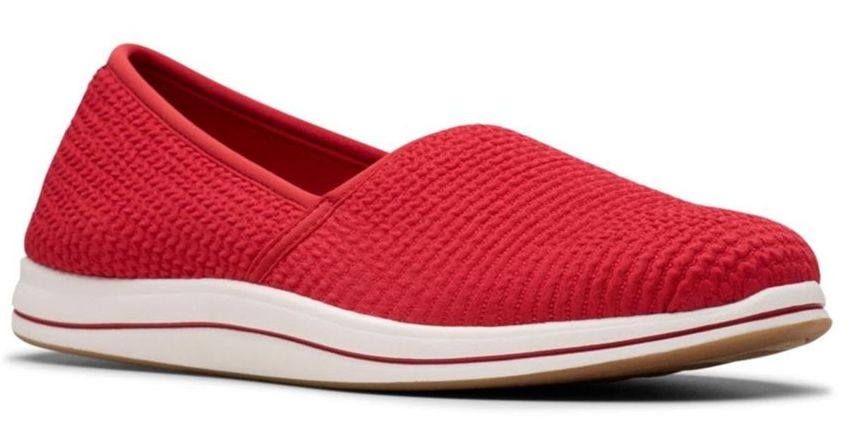Clarks Cloudsteppers Breeze Stretch Slip-on Shoes in Red | Lyst