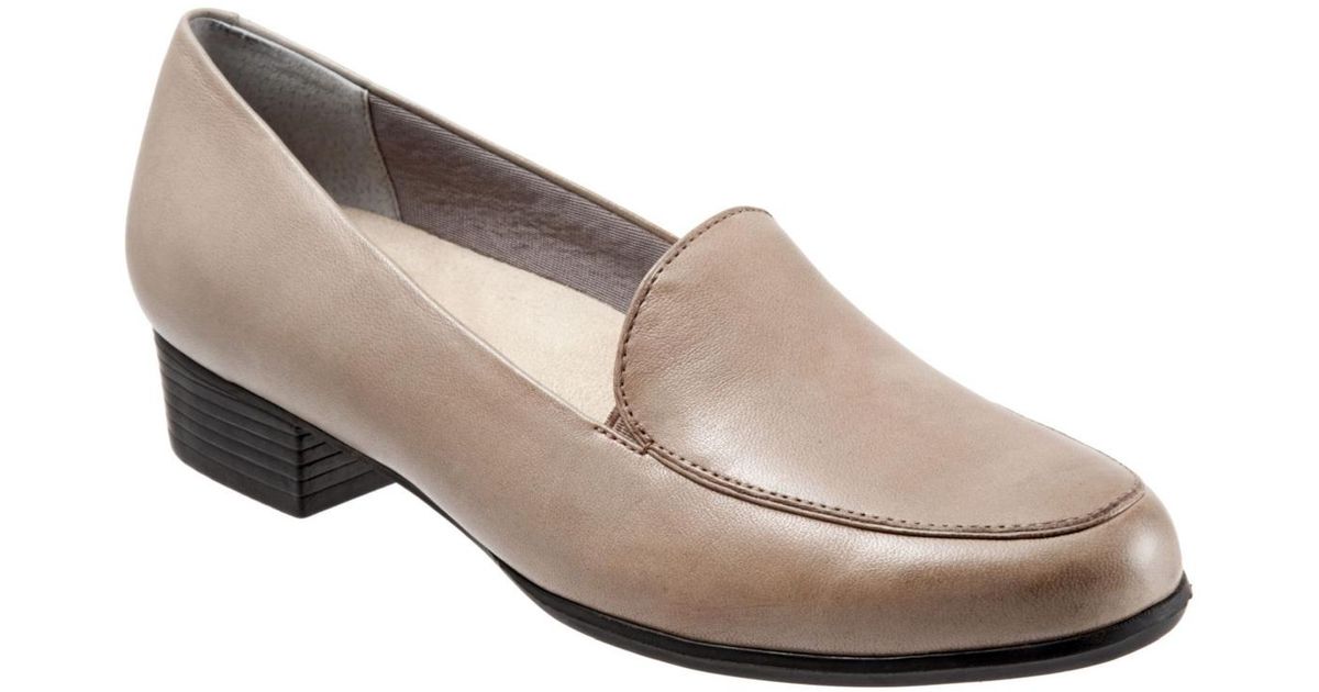 Trotters Monarch Flat in White | Lyst